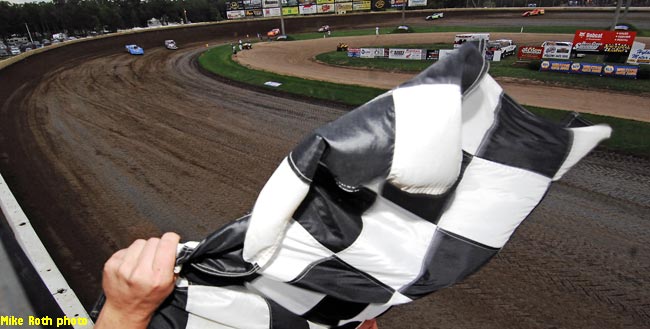 Gopher 50 Moves To Saturday | World of Outlaws