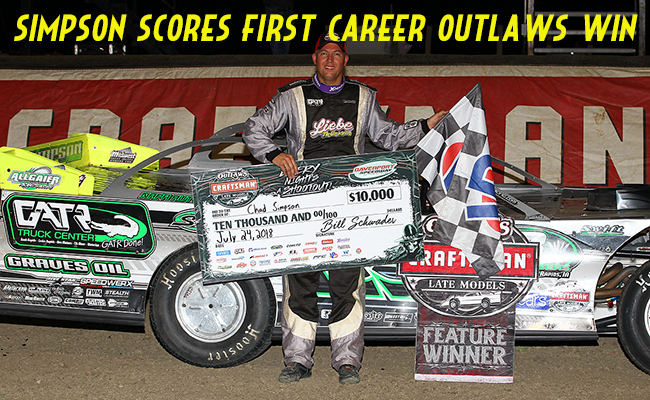 Simpson Scores First Career Outlaws Win | World of Outlaws
