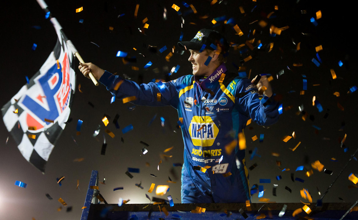 BACK ON TOP: Brad Sweet wins second night at DIRTcar Nationals | World ...