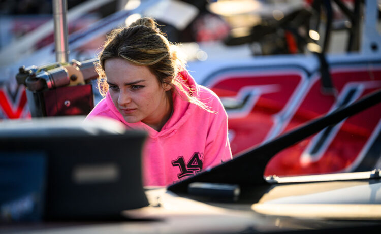 FATHER AND DAUGHTER: Dustin Walker, Daughter Lacey Take on World of ...