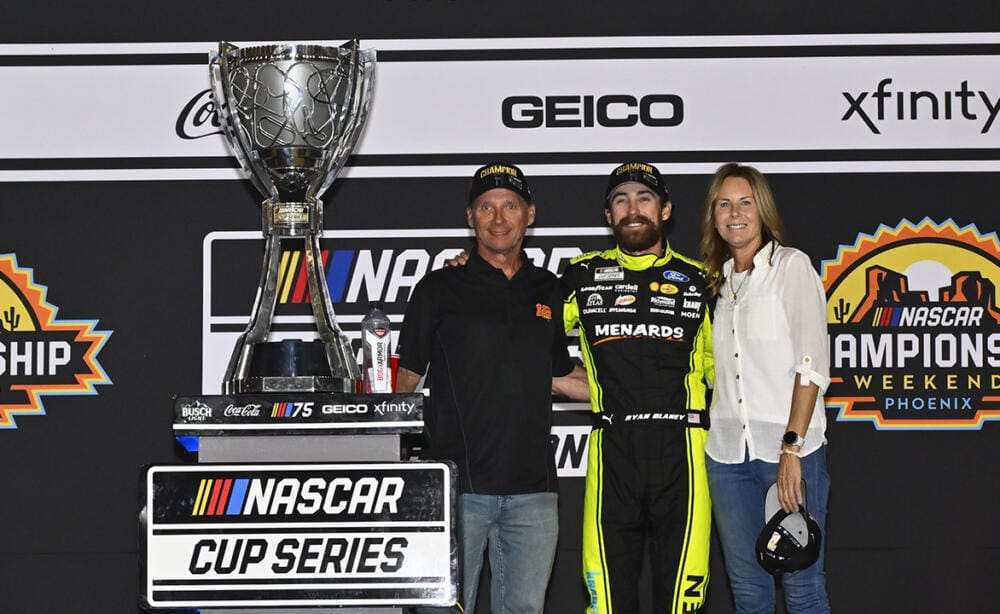 RUNS IN THE FAMILY: World of Outlaws Champion Dave Blaney Cherishes ...