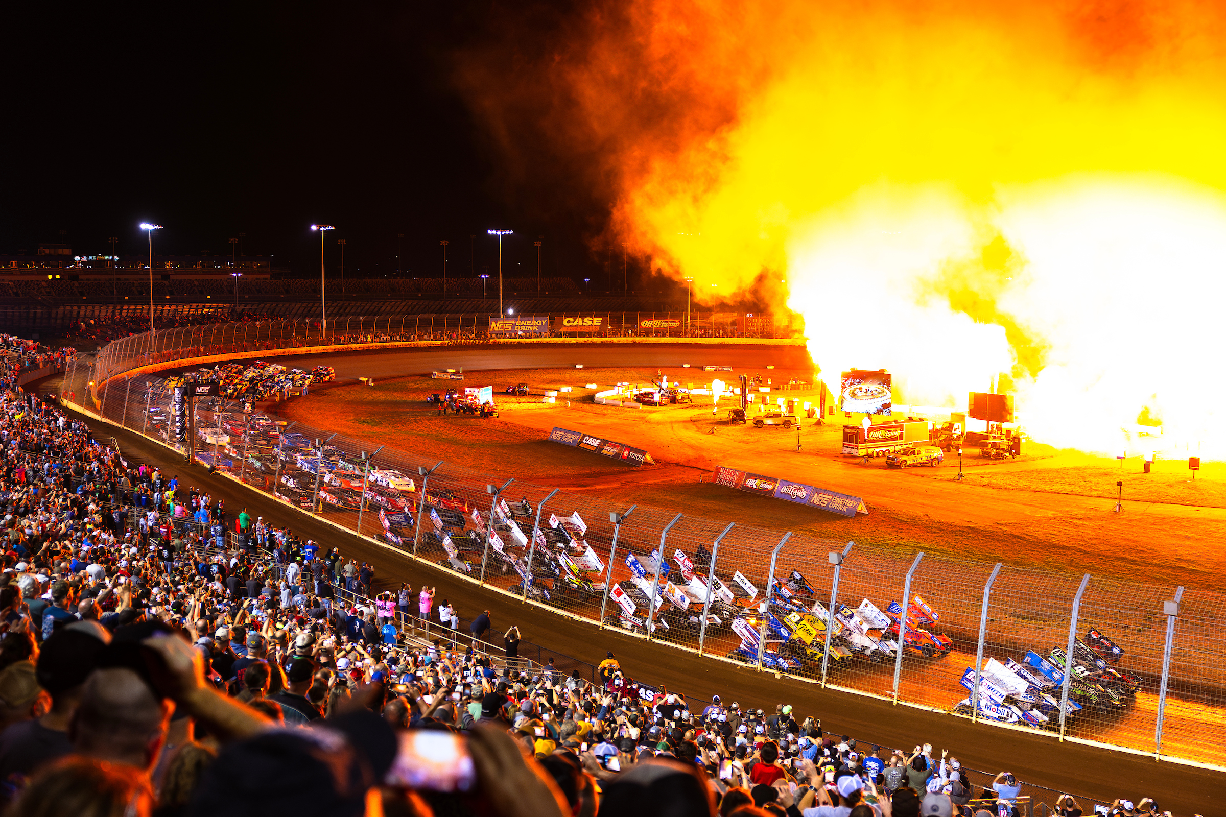 World of Outlaws World Finals • Qualifying Night | November 5, 2025 ...