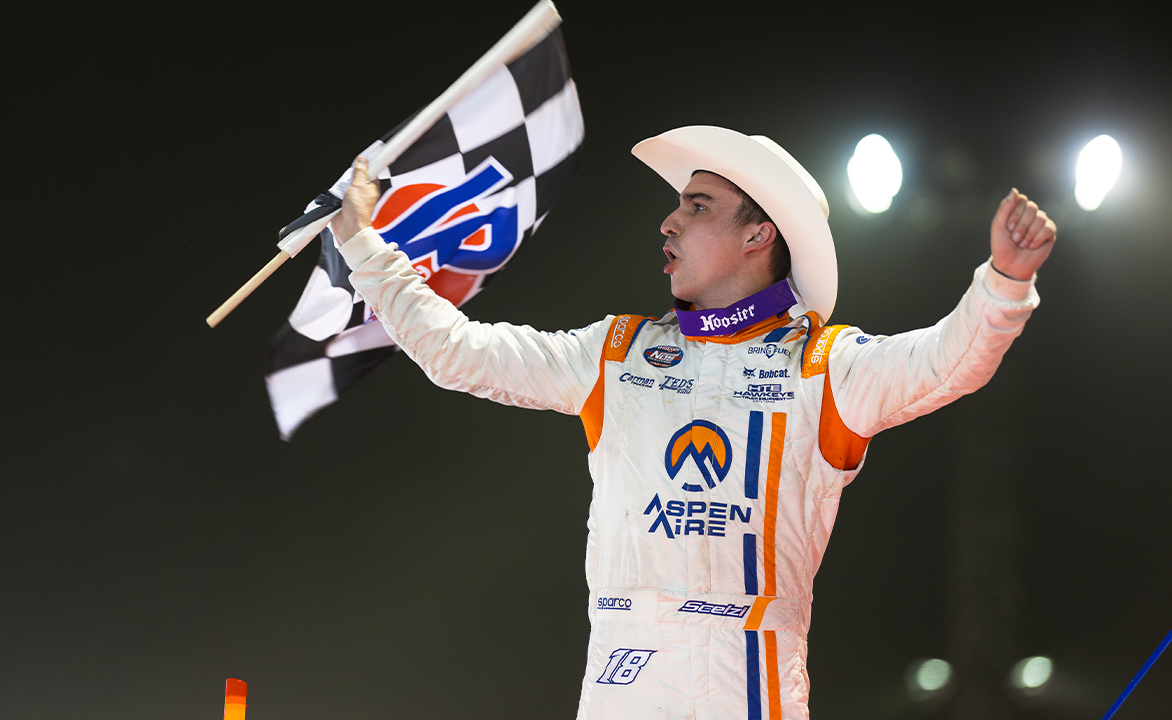 TEXAS HOT SAUCE: Scelzi Fends Off Gravel for First 2025 World of ...