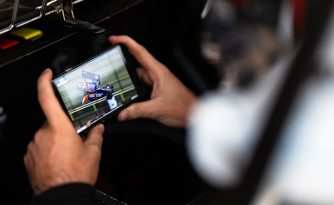 DIRTVision Launches DIRT ZONE Fan Cast For Knoxville Nationals ...