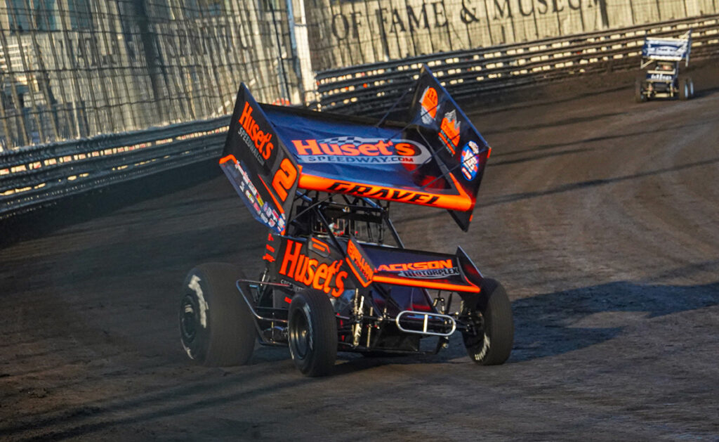 THUNDERBOWL THRILLER: David Gravel Inches Out Spencer Bayston for ...